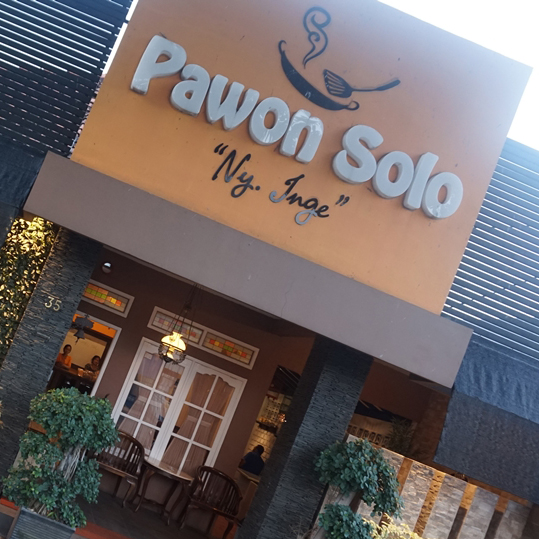 Menghadirkan Cita Rasa Hidangan Khas Dapur Kota Solo | Pawon Solo Ny.Inge Menghadirkan Cita Rasa Hidangan Khas Dapur Kota Solo | Pawon Solo Ny.Inge