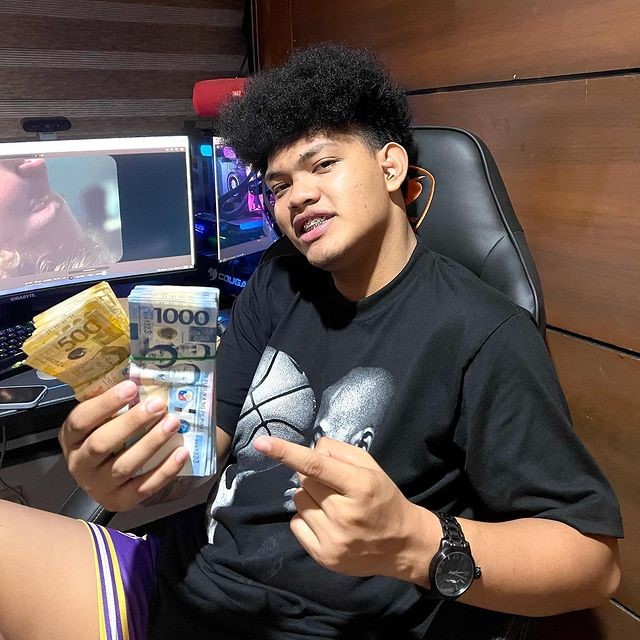 Jonahrenz Jacob, Binatikos Matapos Sabihing Wala Naman Daw Pera ang Hiphop! Jonahrenz Jacob, Binatikos Matapos Sabihing Wala Naman Daw Pera ang Hiphop!