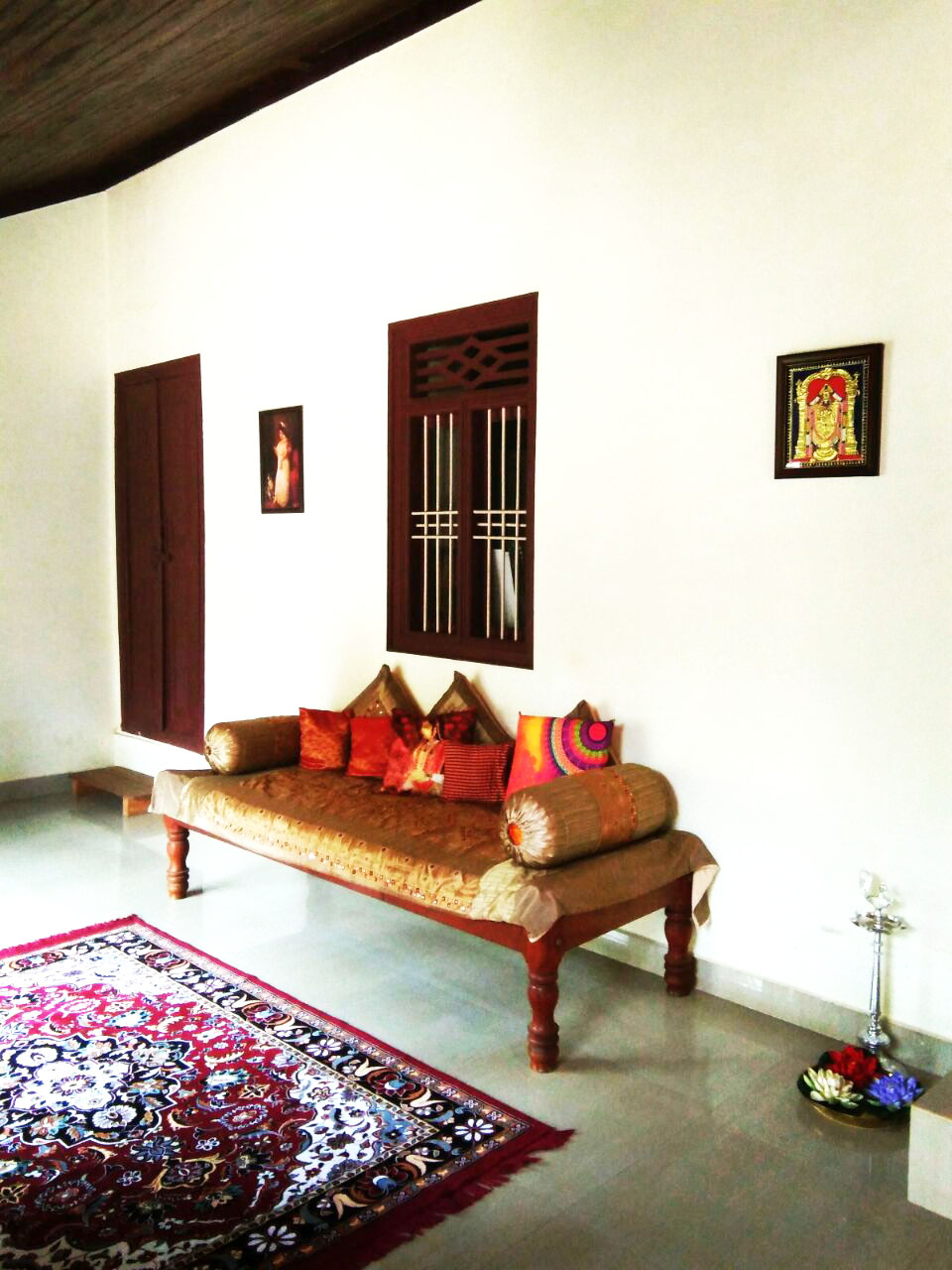 SAJAVAT: Mayura's Farmhouse styled home