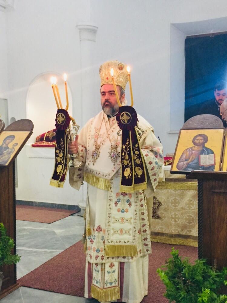 ΦΩΣ ΦΑΝΑΡΙΟΥ: Η ΕΟΡΤΗ ΤΗΣ ΥΨΩΣΕΩΣ ΤΟΥ ΤΙΜΙΟΥ ΣΤΑΥΡΟΥ ΣΤΗΝ ΣΜΥΡΝΗ (ΦΩΤΟ)