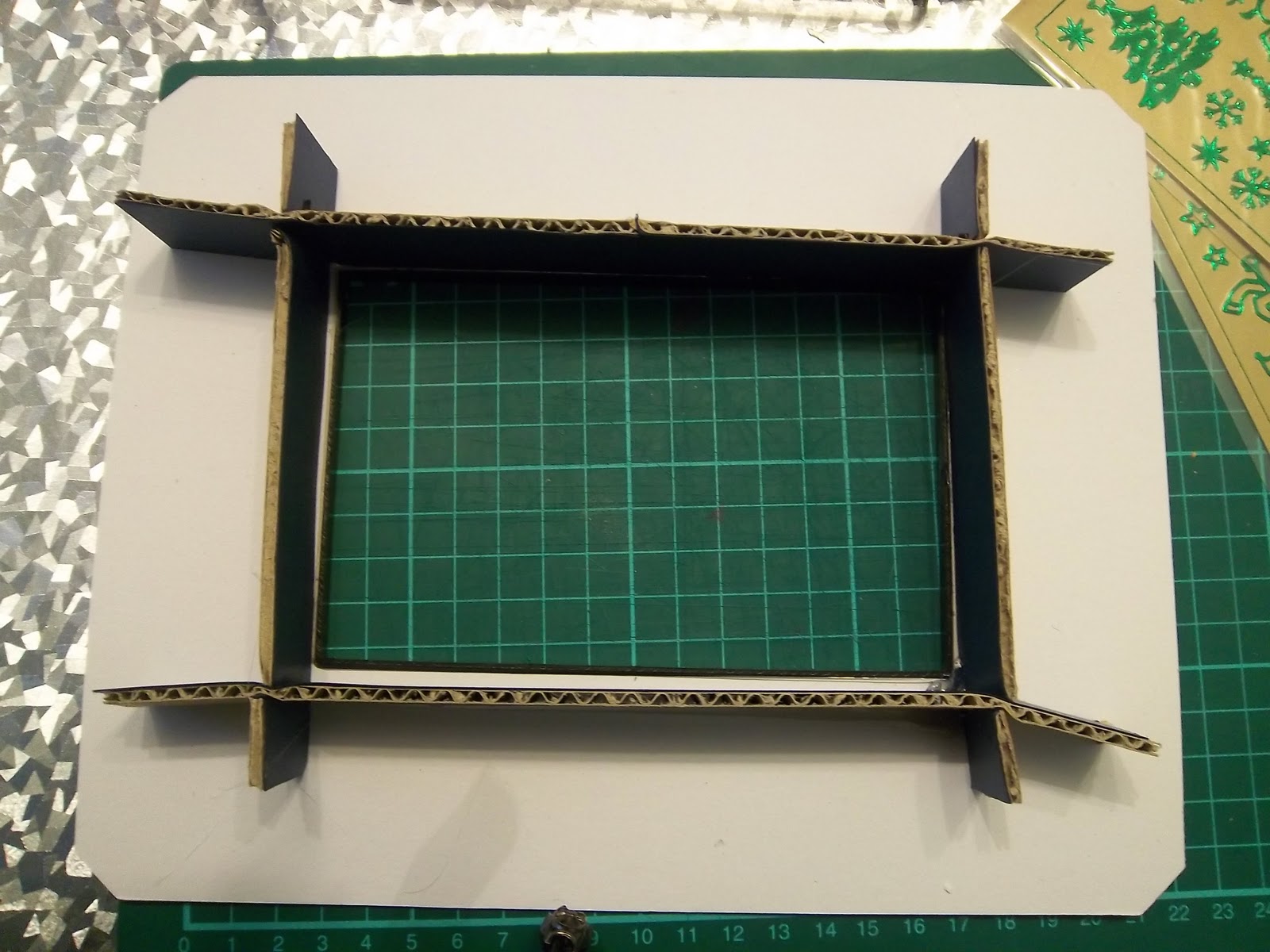 .K's crafty corner.: Jingle Bell Frame