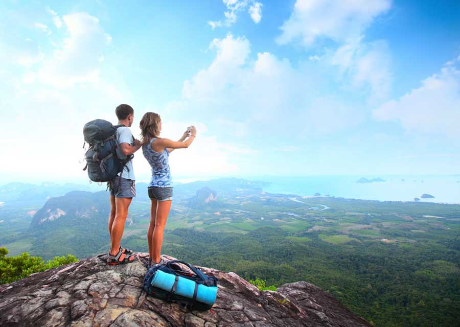 Travels of a Madman: 5 tips for a couple traveling together for first time