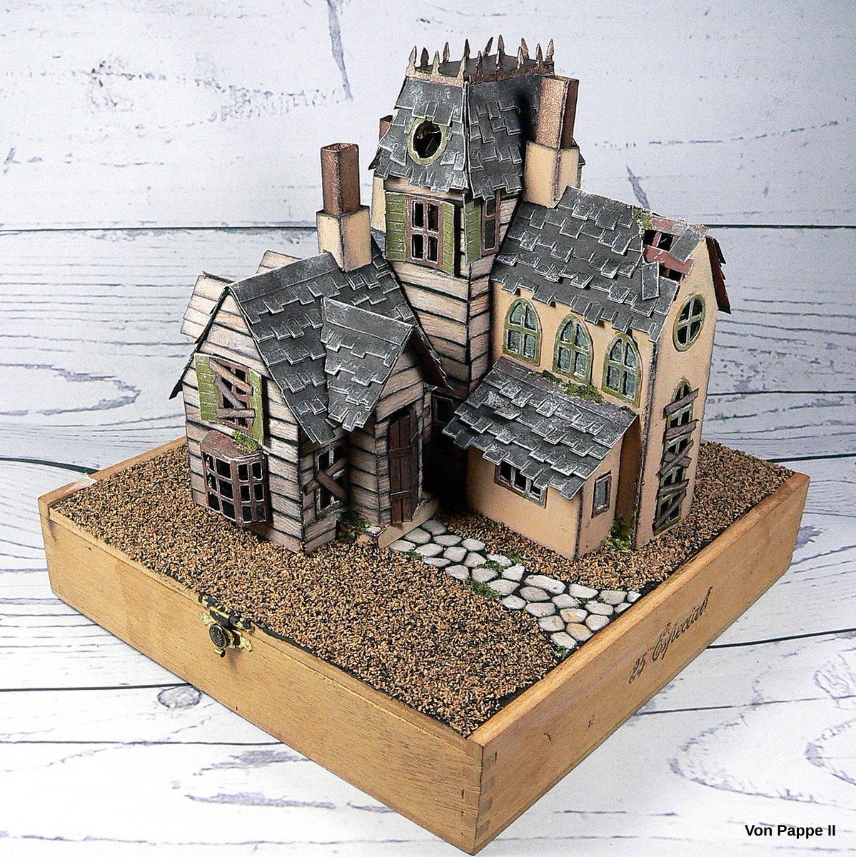 Von Pappe II: "Abandoned Manor Cigar Box" How-to Part One