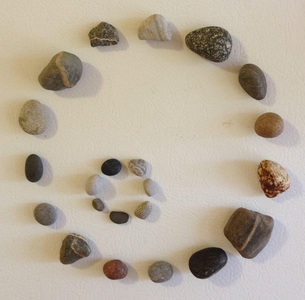 Myrrhmade: Pebble Magnets