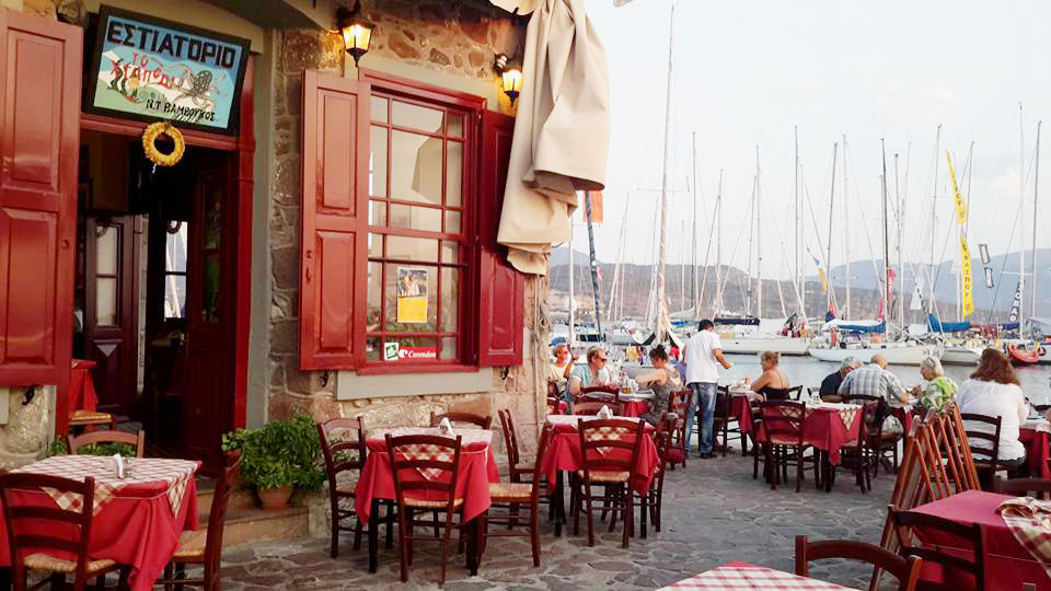 MOLYVOS'TA (MİDİLLİ ADASI'NDA) YEMEKLER VE RESTORANLAR