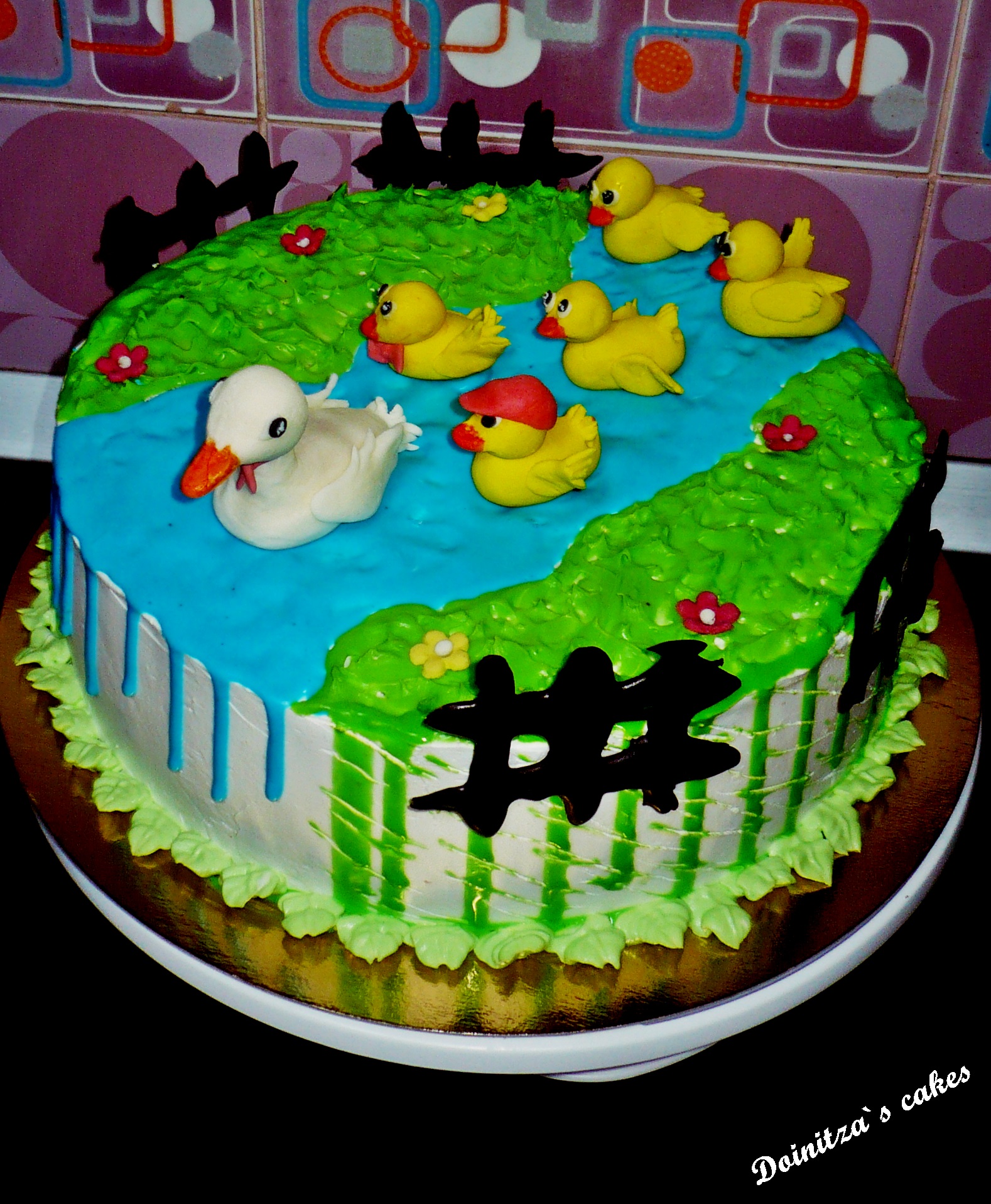 Tort Cinci bobocei de rata au plecat Pe lac , la joaca , la scaldat ...