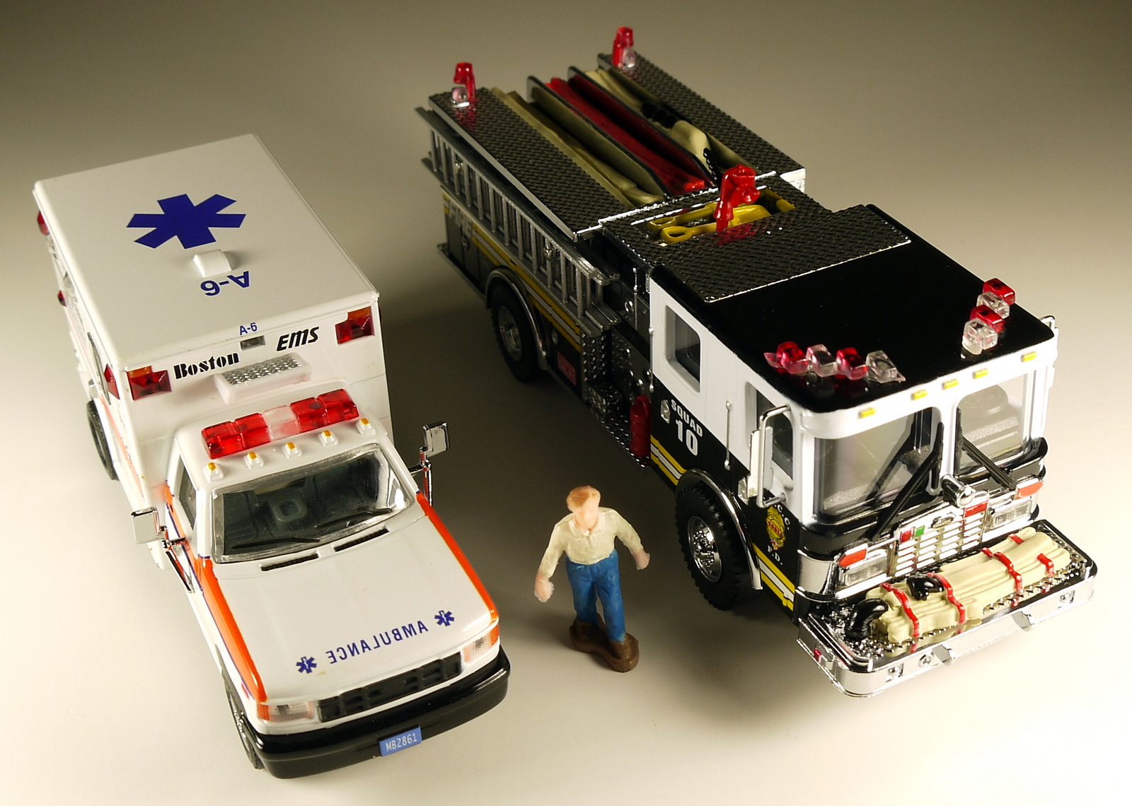 My Code 3 Diecast Fire Truck Collection: HME Luverne Chief's Edition ...