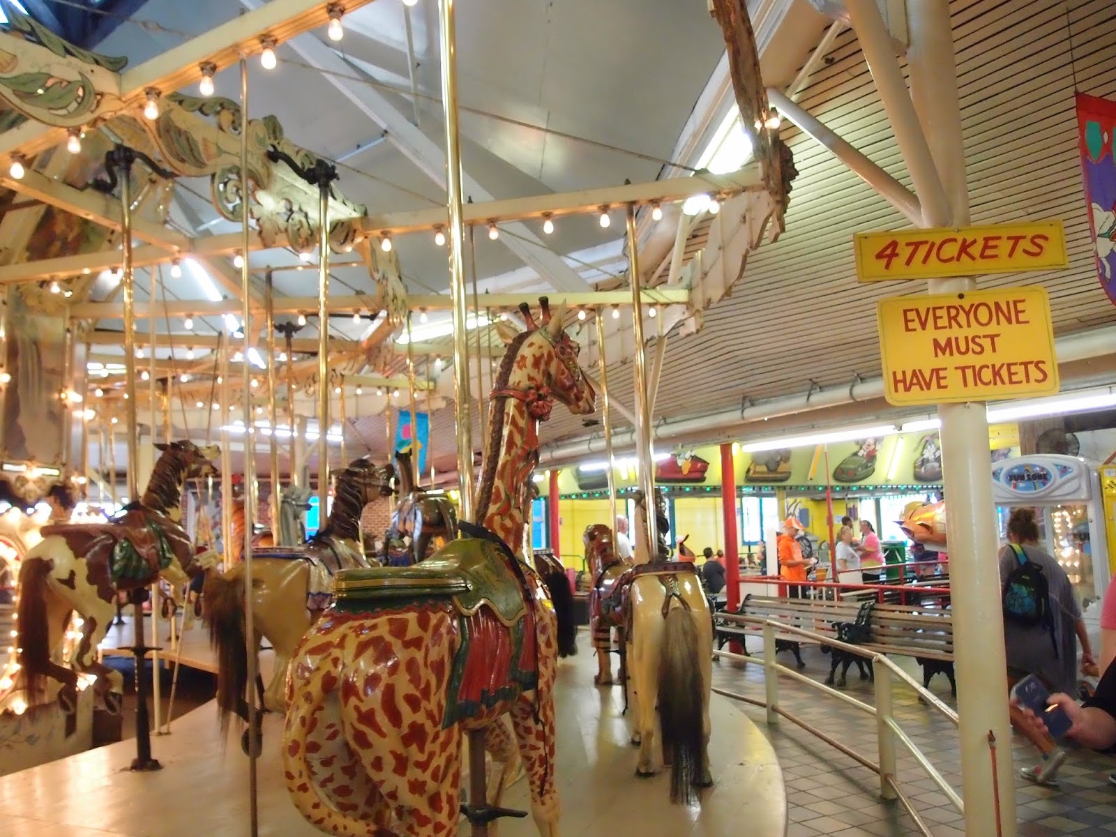Bayern Kurve Blog: Trimper's Rides - The Historic Carousel Building