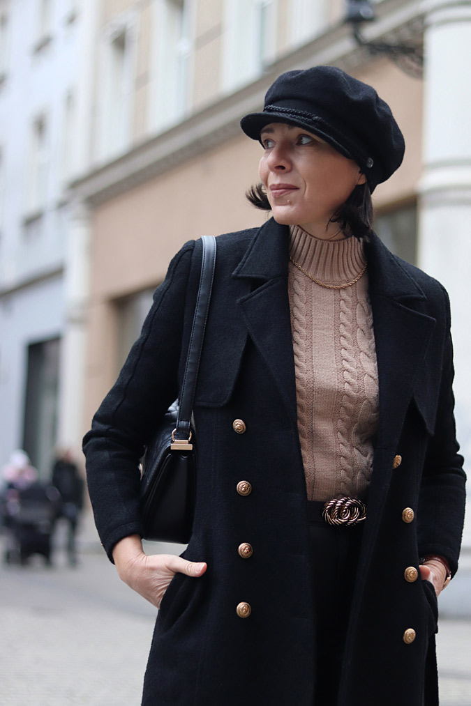 Pewnym krokiem - Minimalissmo. Blog modowy