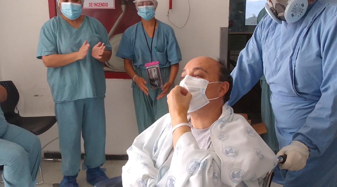 DAN DE ALTA AL DR. OCTAVIO MEDEL, TRAS SU RECUPERACIÓN AL CONTAGIO POR ...