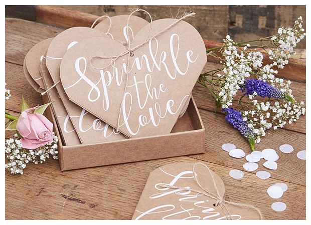 Six Clever Confetti Containers for Your Wedding