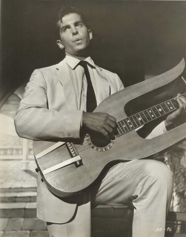 40 Handsome Portrait Photos of American Actor George Hamilton in the ...