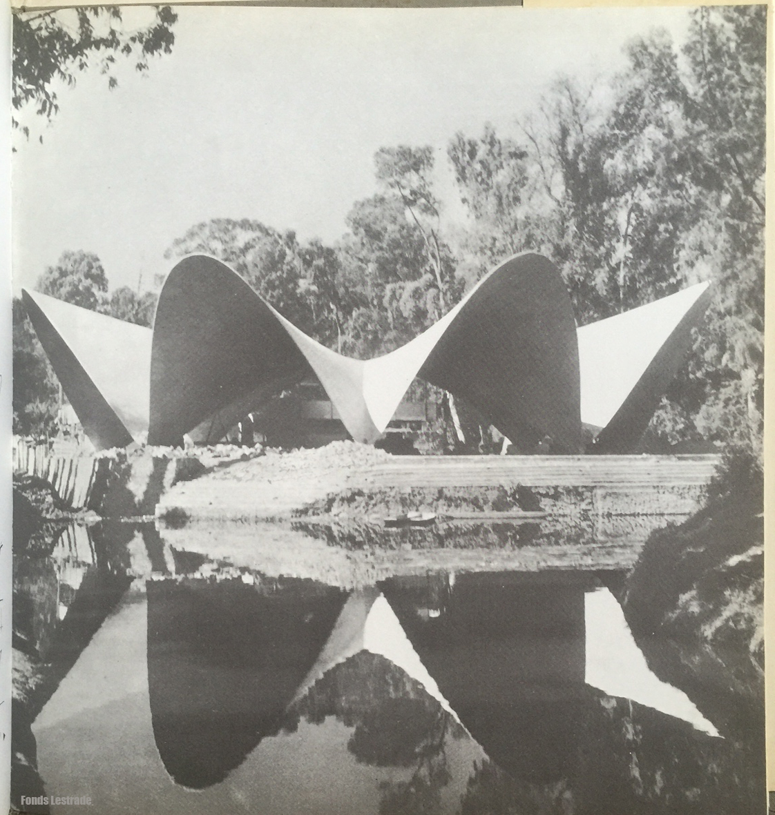 Architectures de Cartes Postales 2: Changement de propriétaires