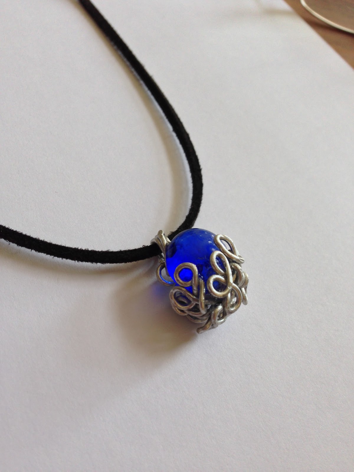 Collares en alambre: Collares, dijes y anillos de alambre