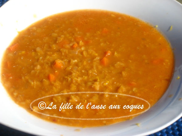 La fille de l'anse aux coques: SOUPE AUX LENTILLES ROUGES À L'INDIENNE