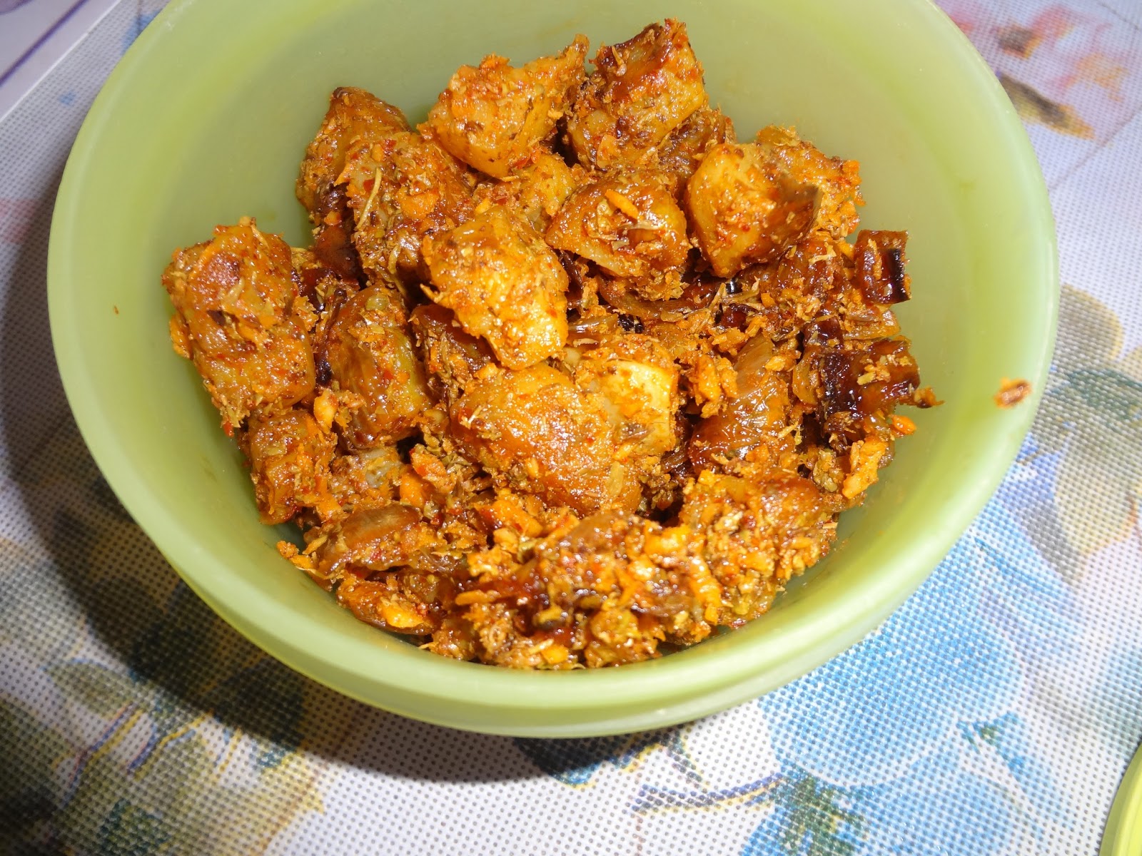 ammachethiruchi.blogspot.com: CHINTHA CHIGURU POTATO CURRY {for rice}