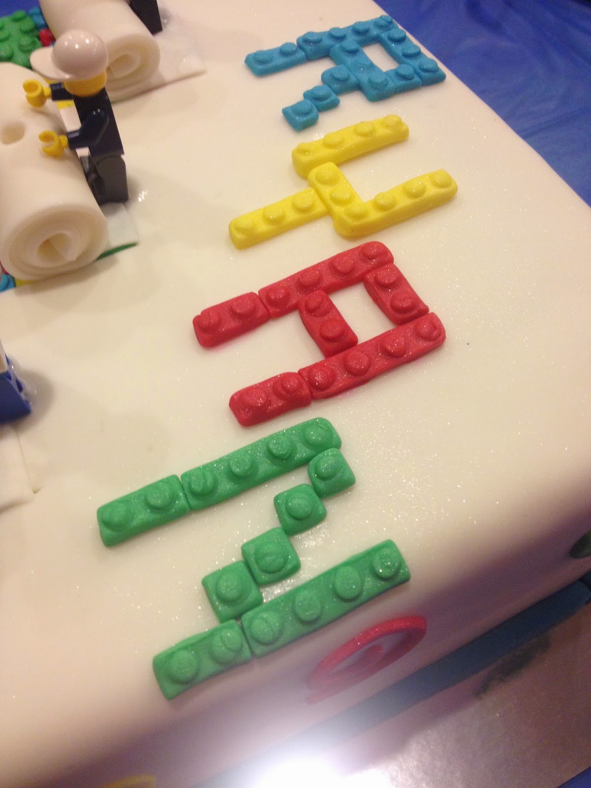 i heart cakes: Lego cake