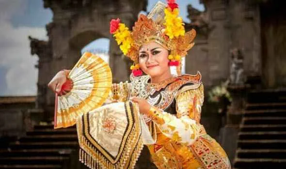 Gerak Gerak Dasar Tari Daerah | Mikirbae.com