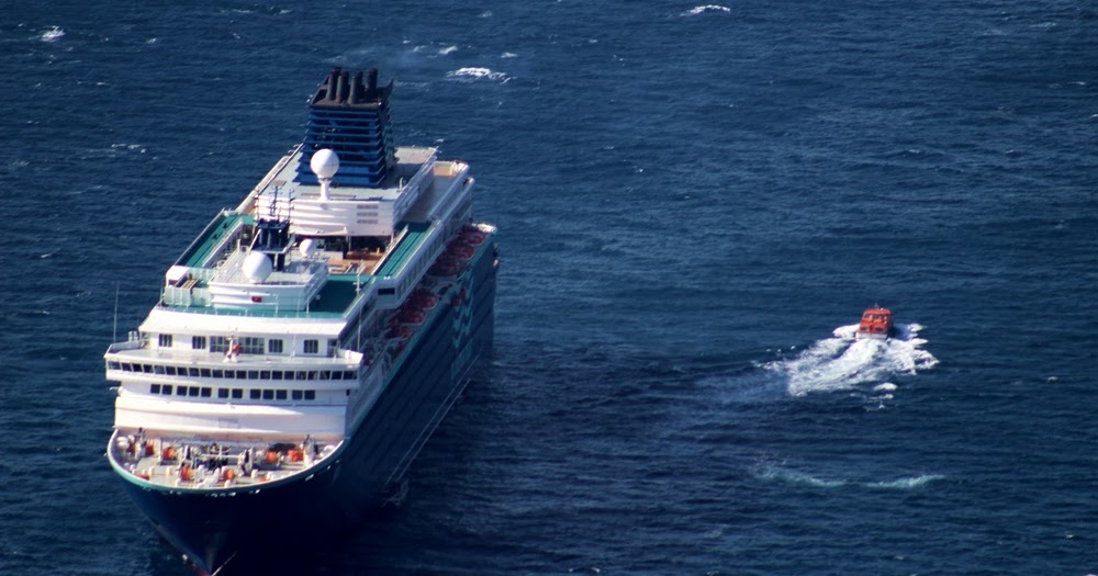 FUNCHAL: 32º38'N 16º58'W - 20ª TEMPORADA: MV ZENITH