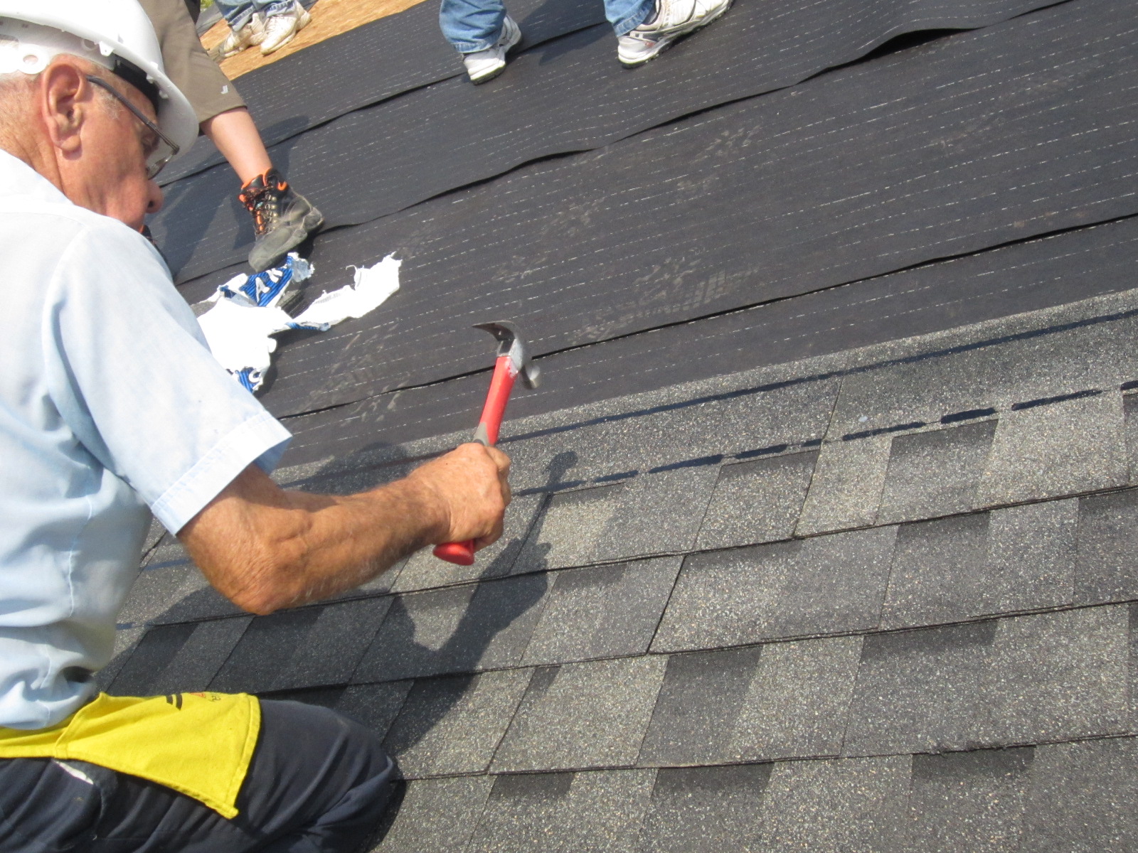 Habitat for Humanity Virden Chapter: Shingling the Roof