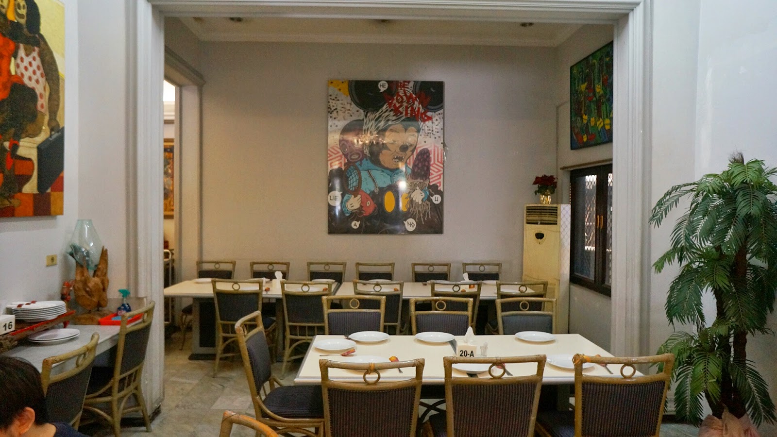 Ria Galeria Surabaya (Review) | Laura Angelia