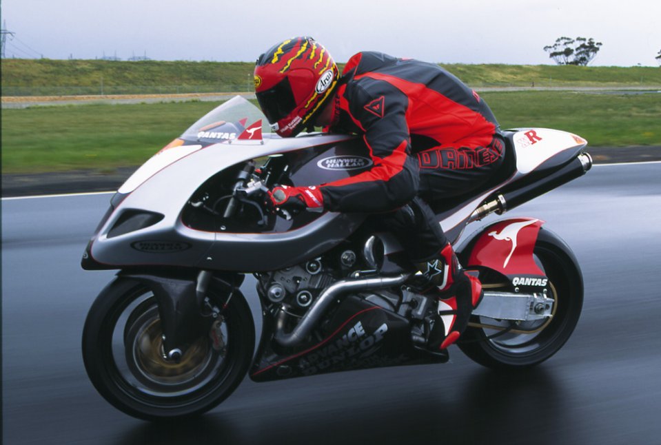 Hunwick Hallam X1R Superbike - way2speed