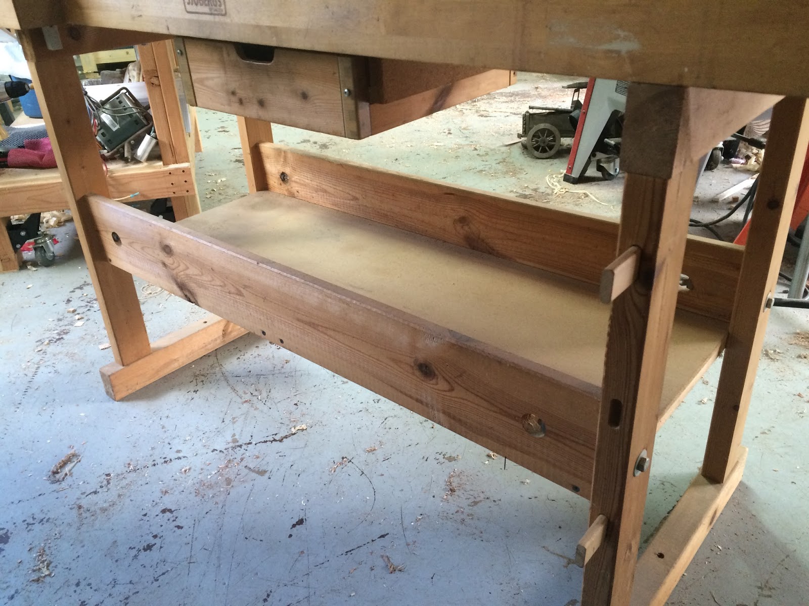 Willow Wood Shop: New Sjoberg shop workbench