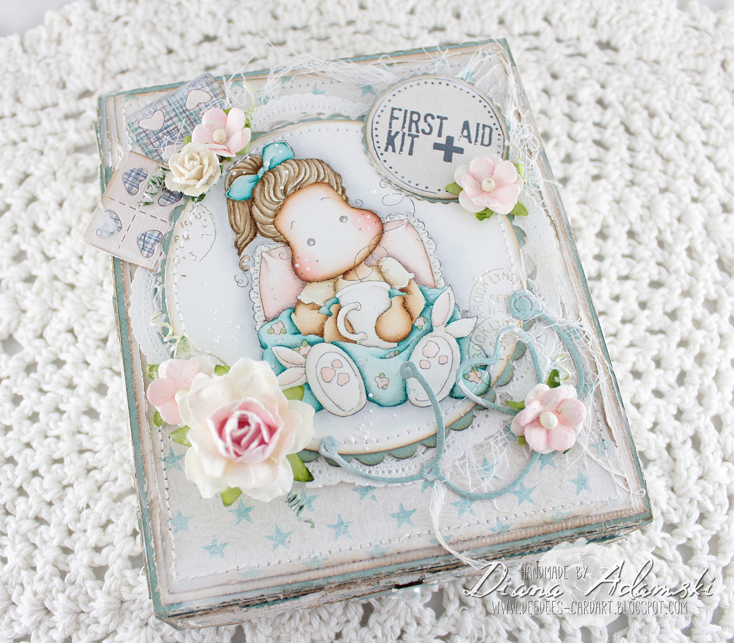 First Aid Kit | DeeDee´s Card Art