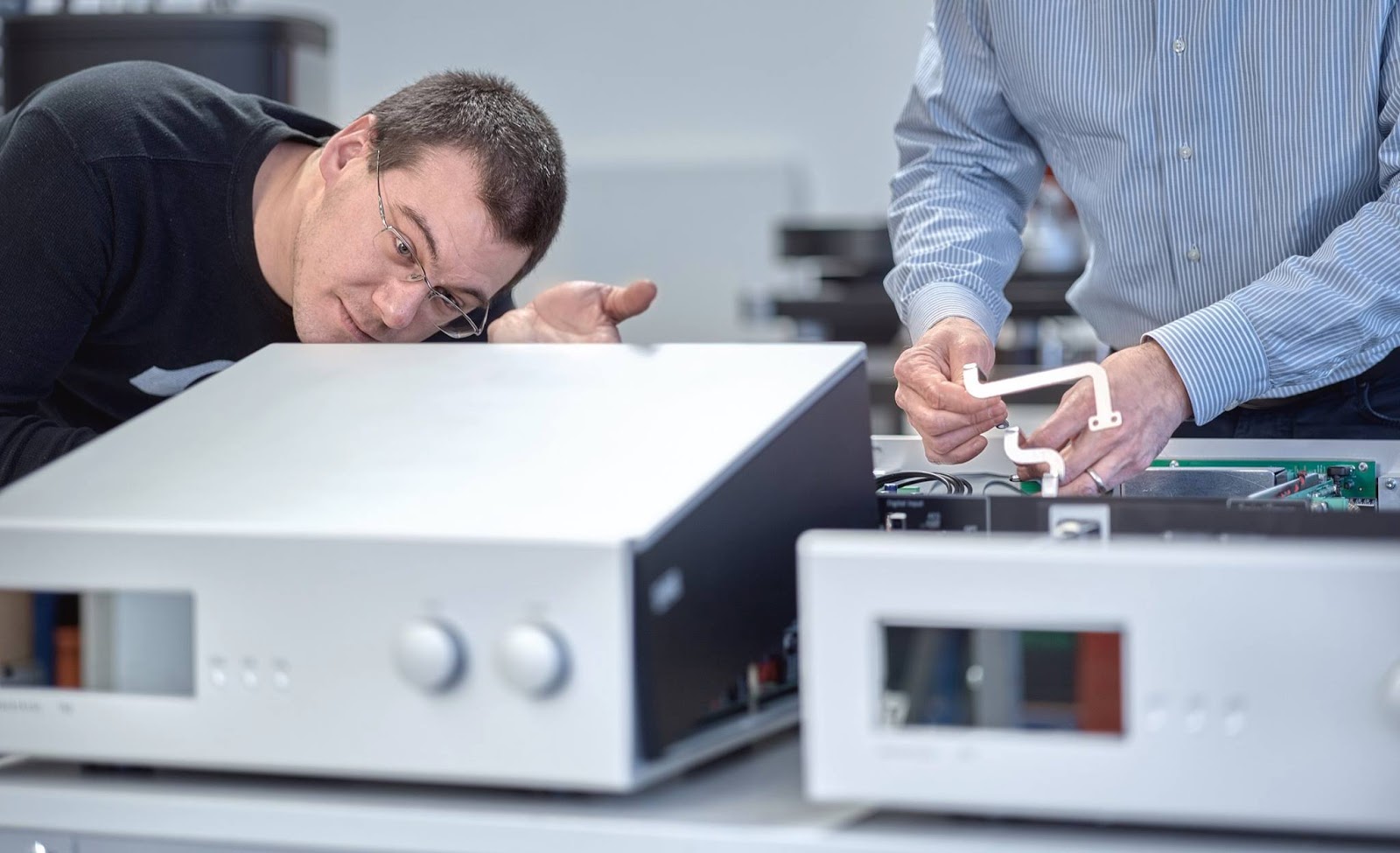 Soulution 760 D/A-Converter in production – M & S | Ultimate High-Fidelity