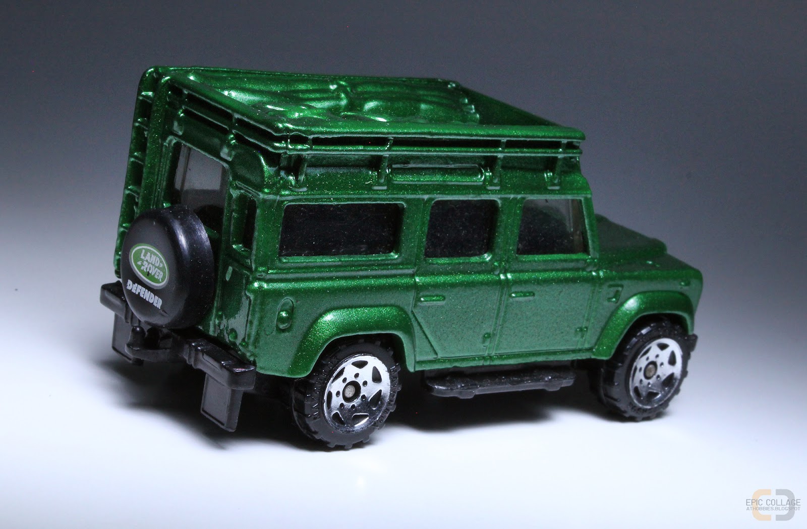 Epic Collage : Land Rover Defender 110S