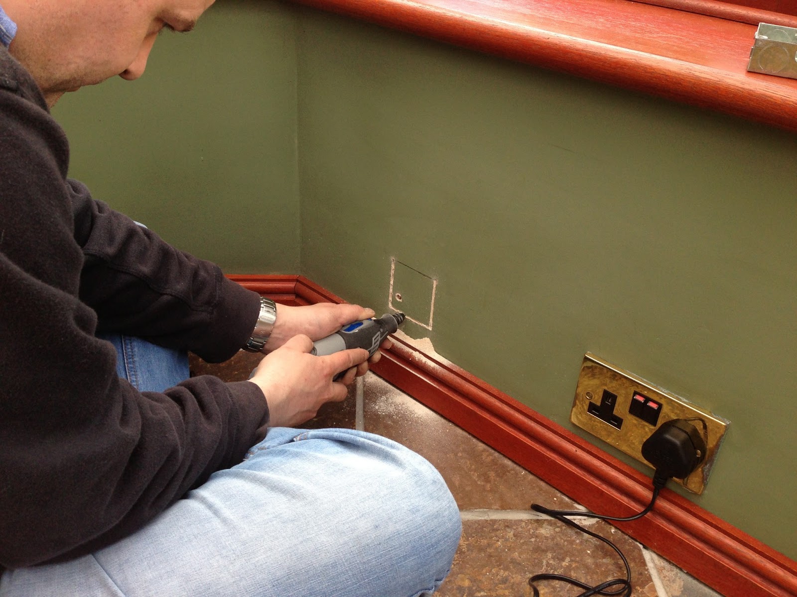 Paul's Tesla Coil Blog: Grounding point for the Tesla Coil