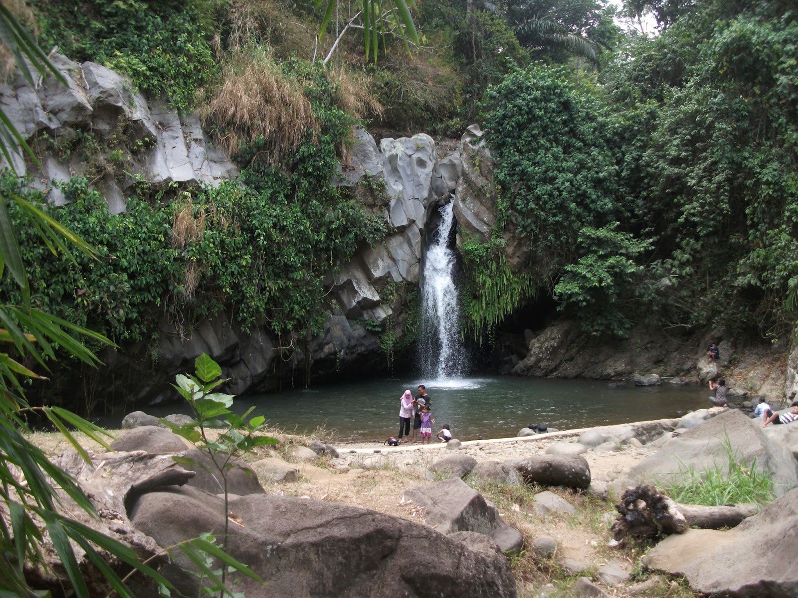 Andelet: Air Terjun Way Lalaan
