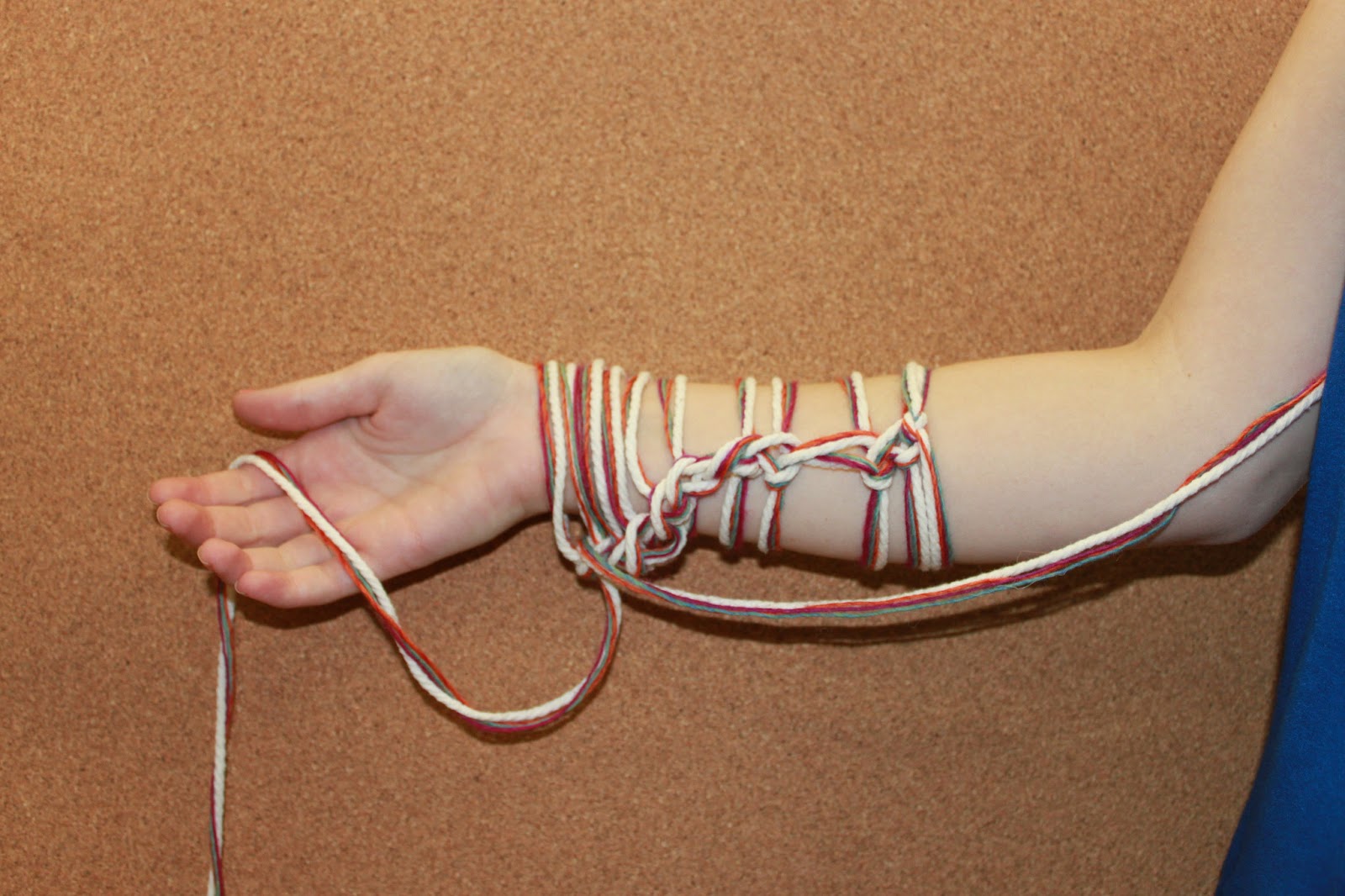 Nordiculture: Arm Knitting - Stylish Scarf