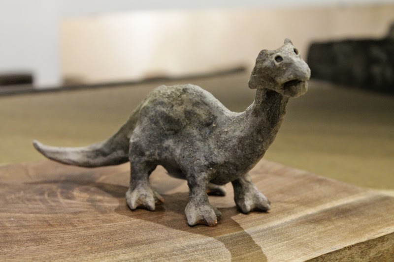 Sara Japanese Pottery: Dinosaurs, Cups and Bowls by Shumpei Yamaki