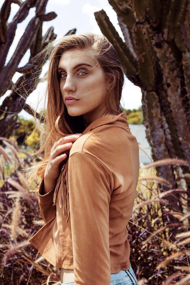 SEX 369: ENTREVISTA - Sabrina Rosa mostra muita beleza