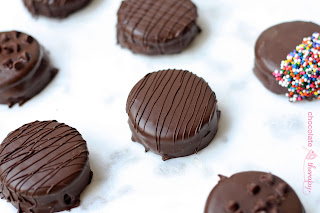 Chocolate Therapy: Chocolate Covered Fluffernutter Oreos