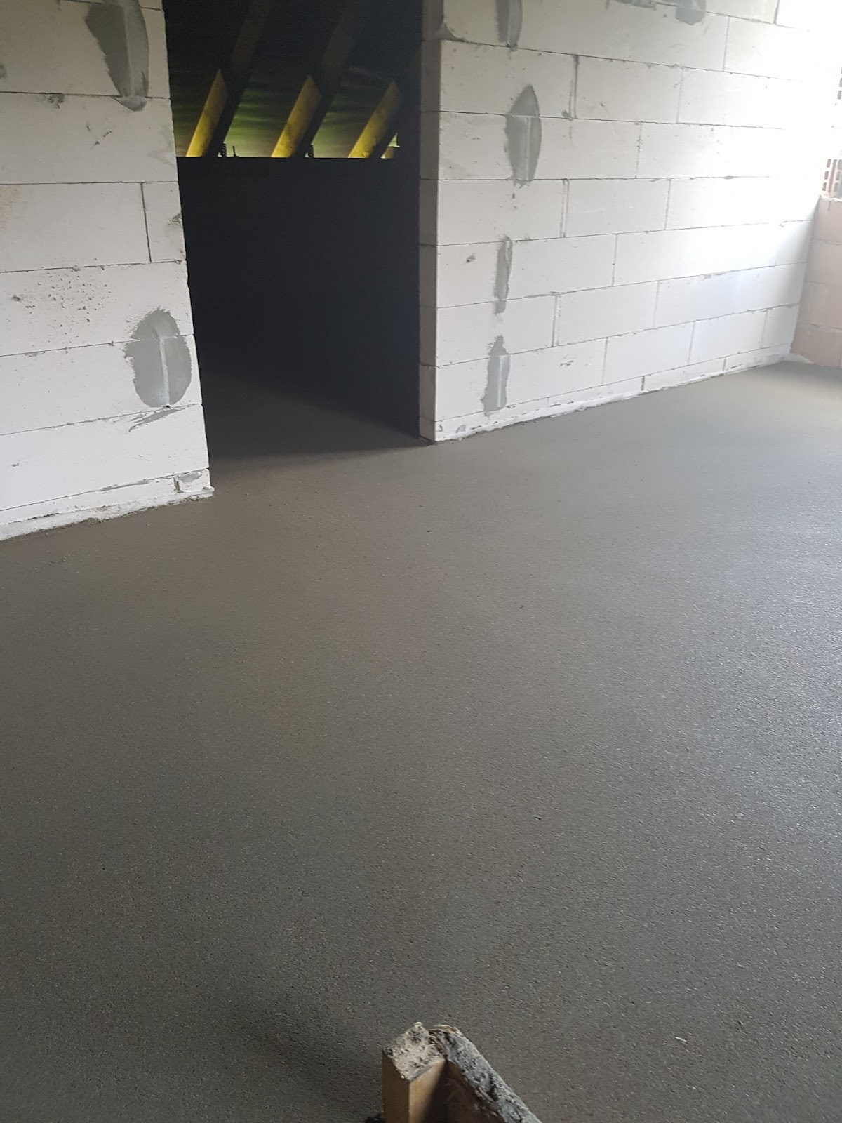 Rekonstruoju Sodyba: Grindų betonavimas