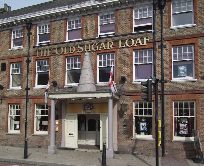 English Buildings: Dunstable, Bedfordshire