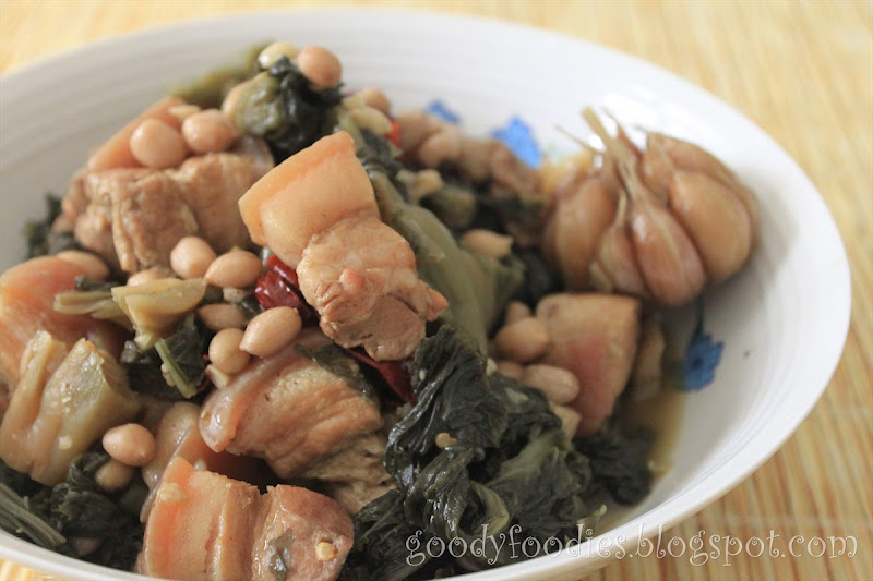 GoodyFoodies: I cooked: Chinese mui choy chu yok (braised pork belly ...
