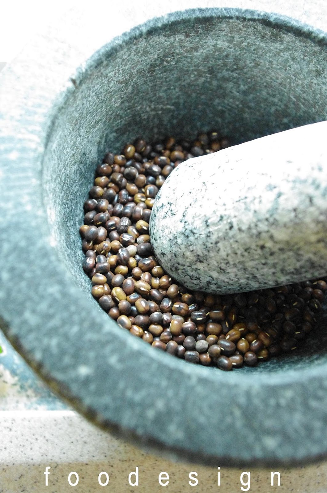 foodesign: patanim (toasted mung bean porridge)