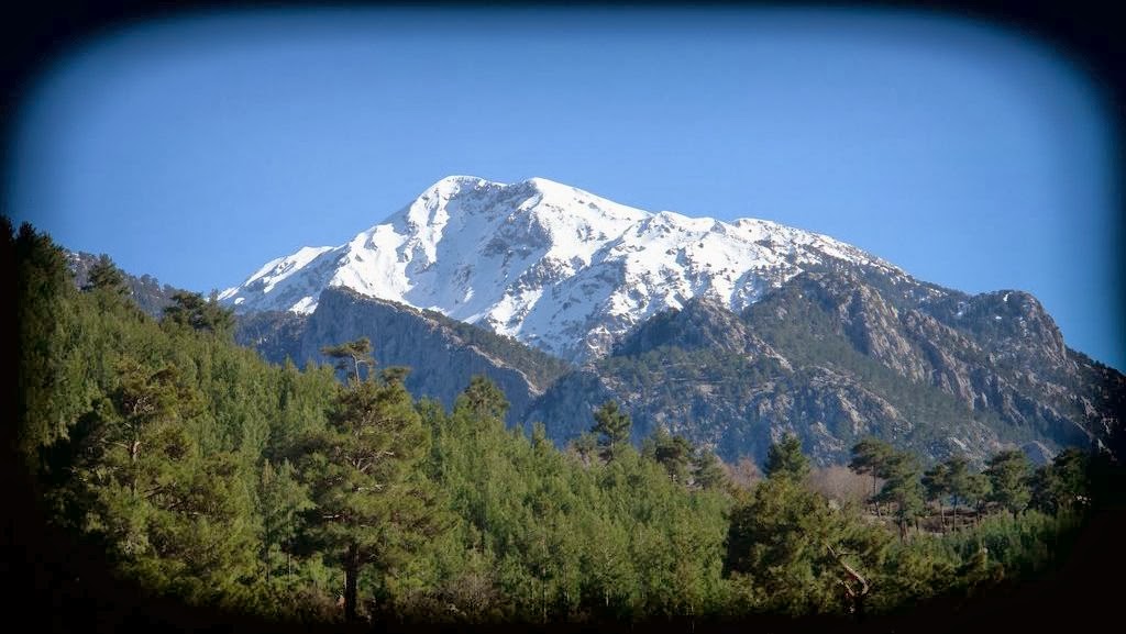 Η ΣΗΜΕΡΙΝΗ ΣΠΑΡΤΗ (ISPARTA) ΤΗΣ ΠΙΣΙΔΙΑΣ. Η ΠΟΛΗ ΕΙΝΑΙ ΧΤΙΣΜΕΝΗ ΣΤΟΥΣ ...