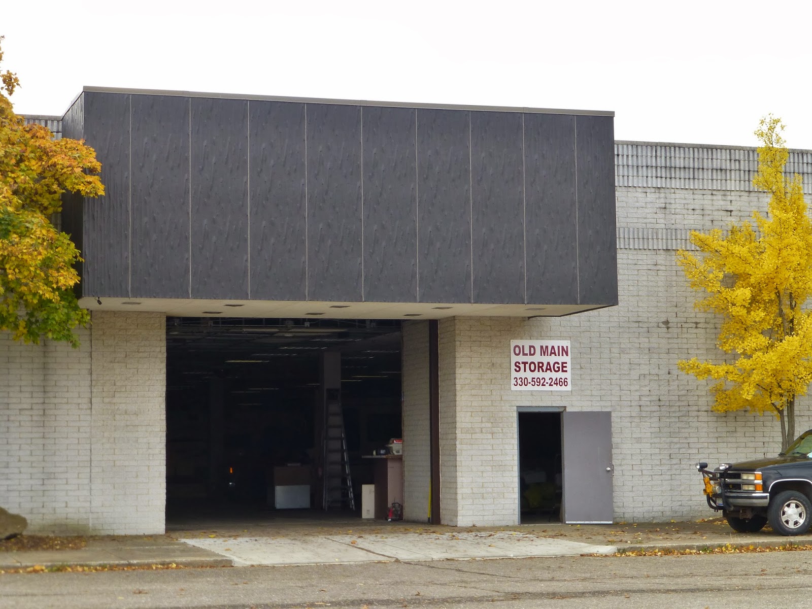 Dead and Dying retail: Rolling Acres Mall in Akron, Ohio