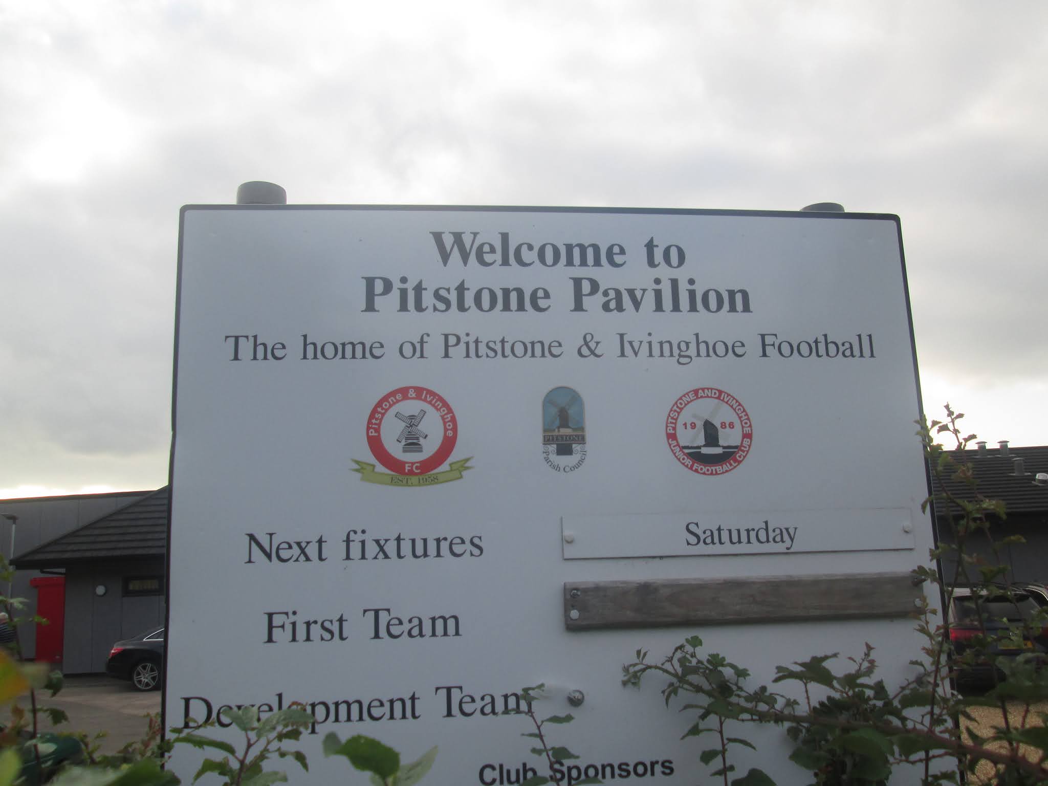 Pie and Mushy Peas: Pitstone & Ivinghoe FC