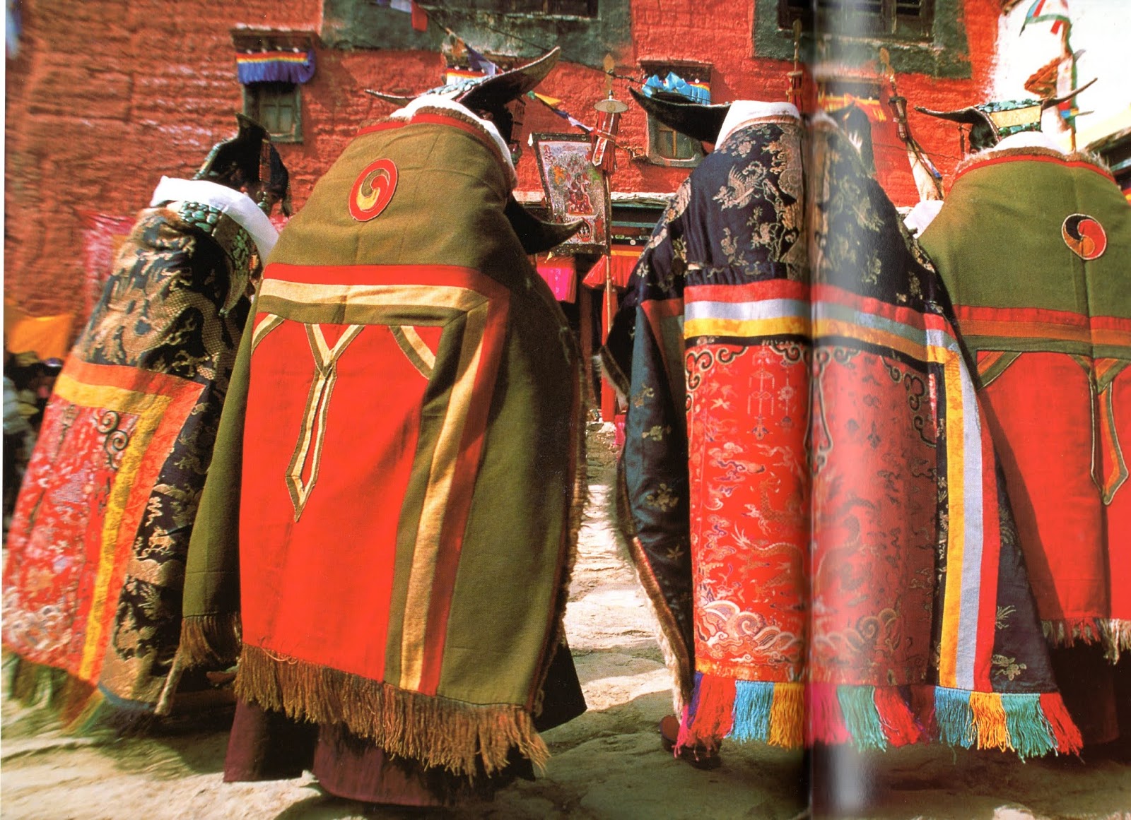 FolkCostume&Embroidery: June 2020