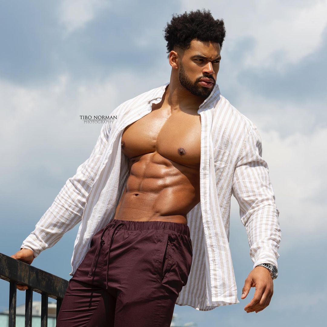 Instagram Pictures: About Arran Aro Profile Bio, Wikipedia, Birthday ...