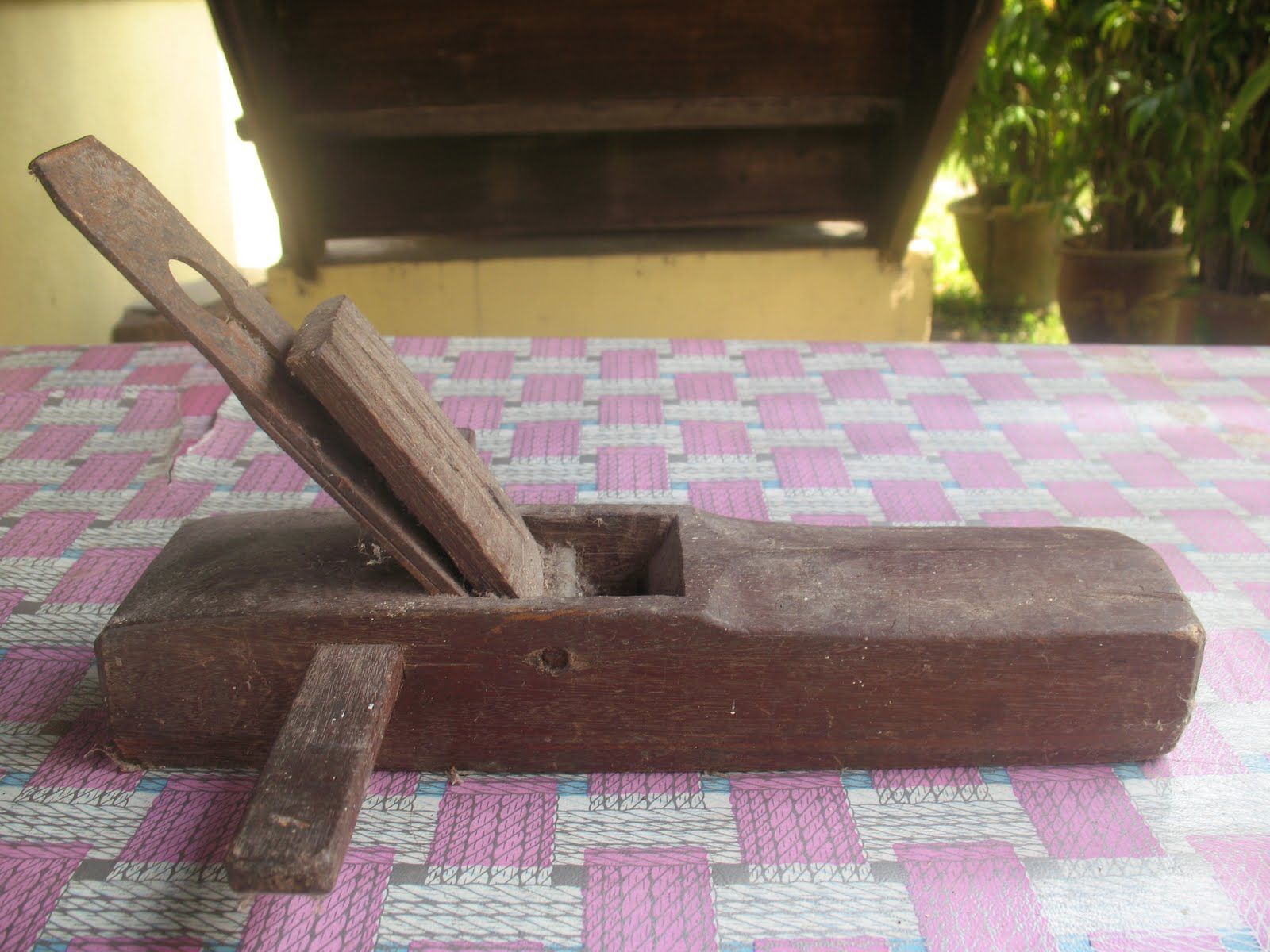 Nilai: JENIS KETAM KAYU