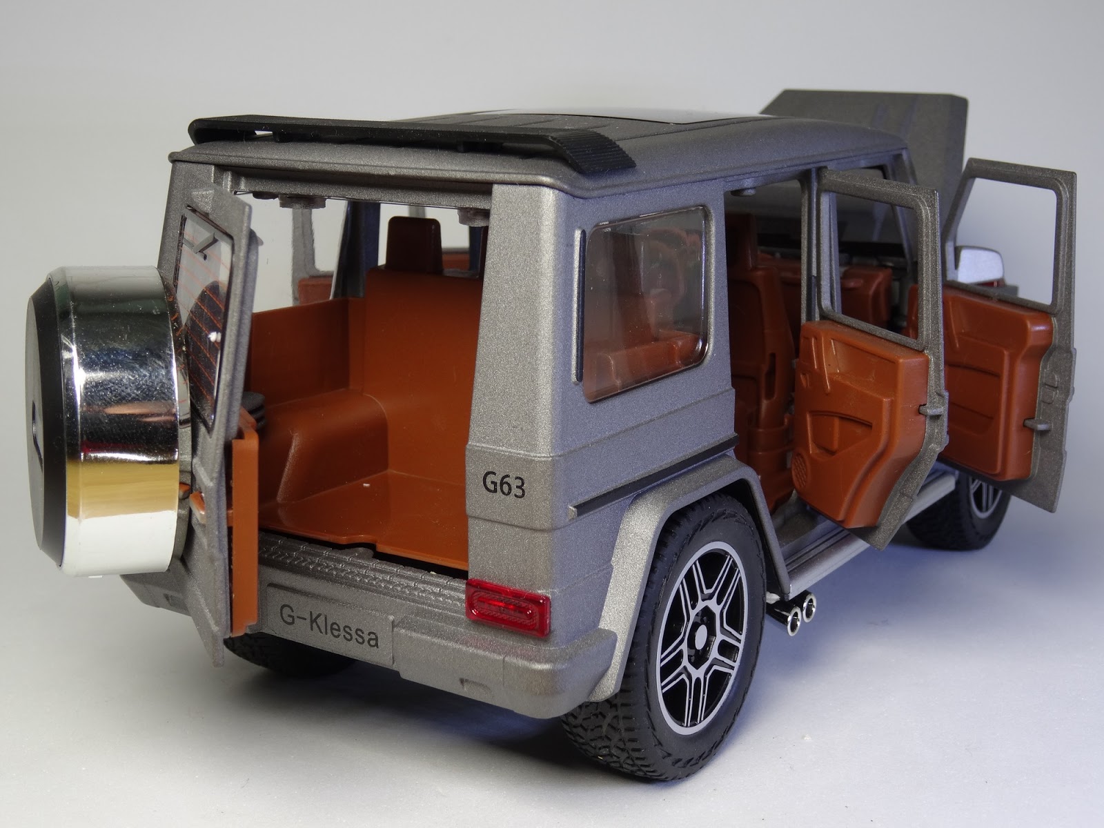 Modelli diecast 1:24 e dintorni: Mercedes G63 by Che Zhi