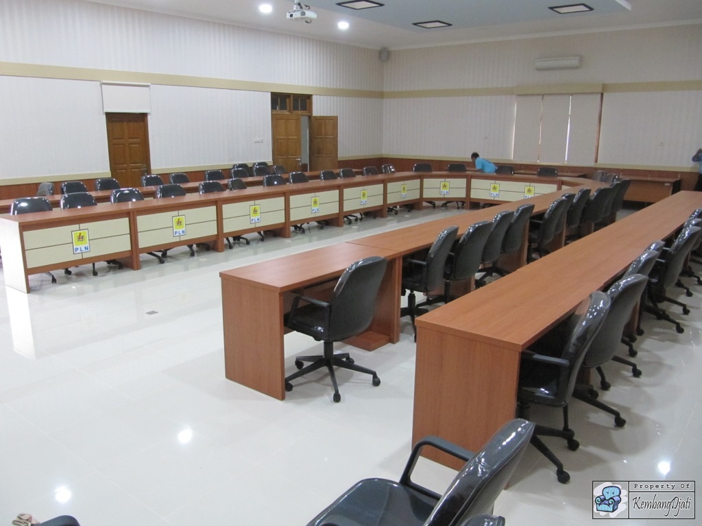 Meja Rapat Kantor Modular - Model Meja Rapat - Model Meja Meeting ...