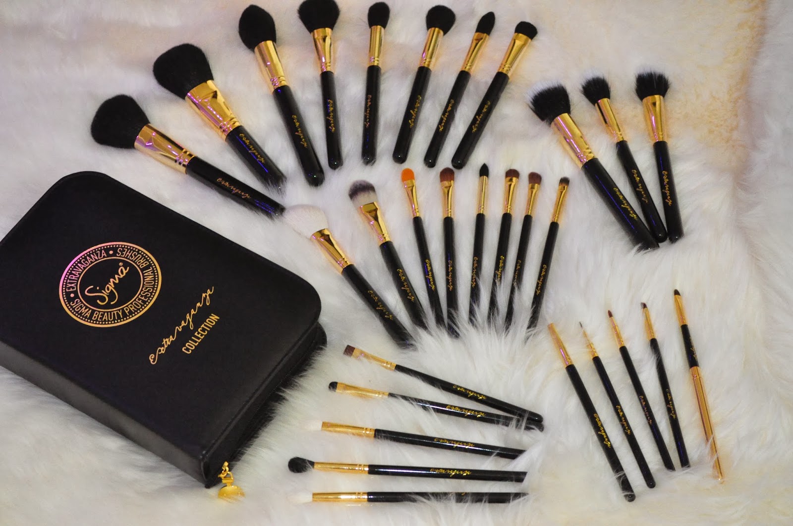 Simplesmente Bella By Roberta Facure: Review - Extravaganza Complete ...