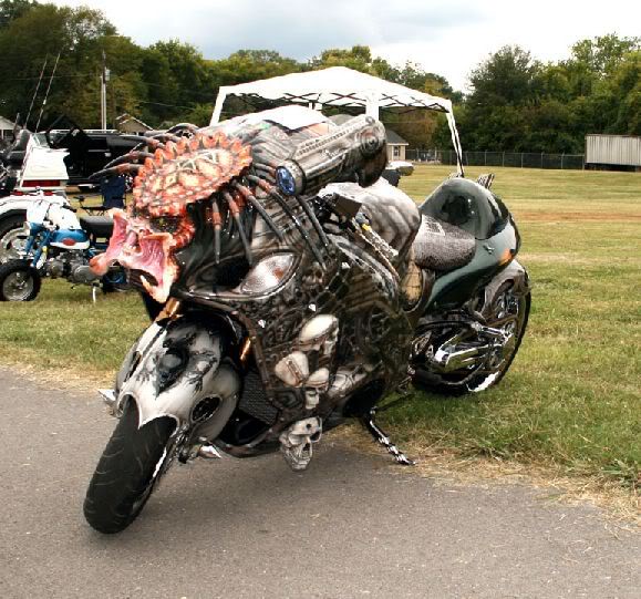 Motoblogn: Alien Vs. Predator Motorcycles